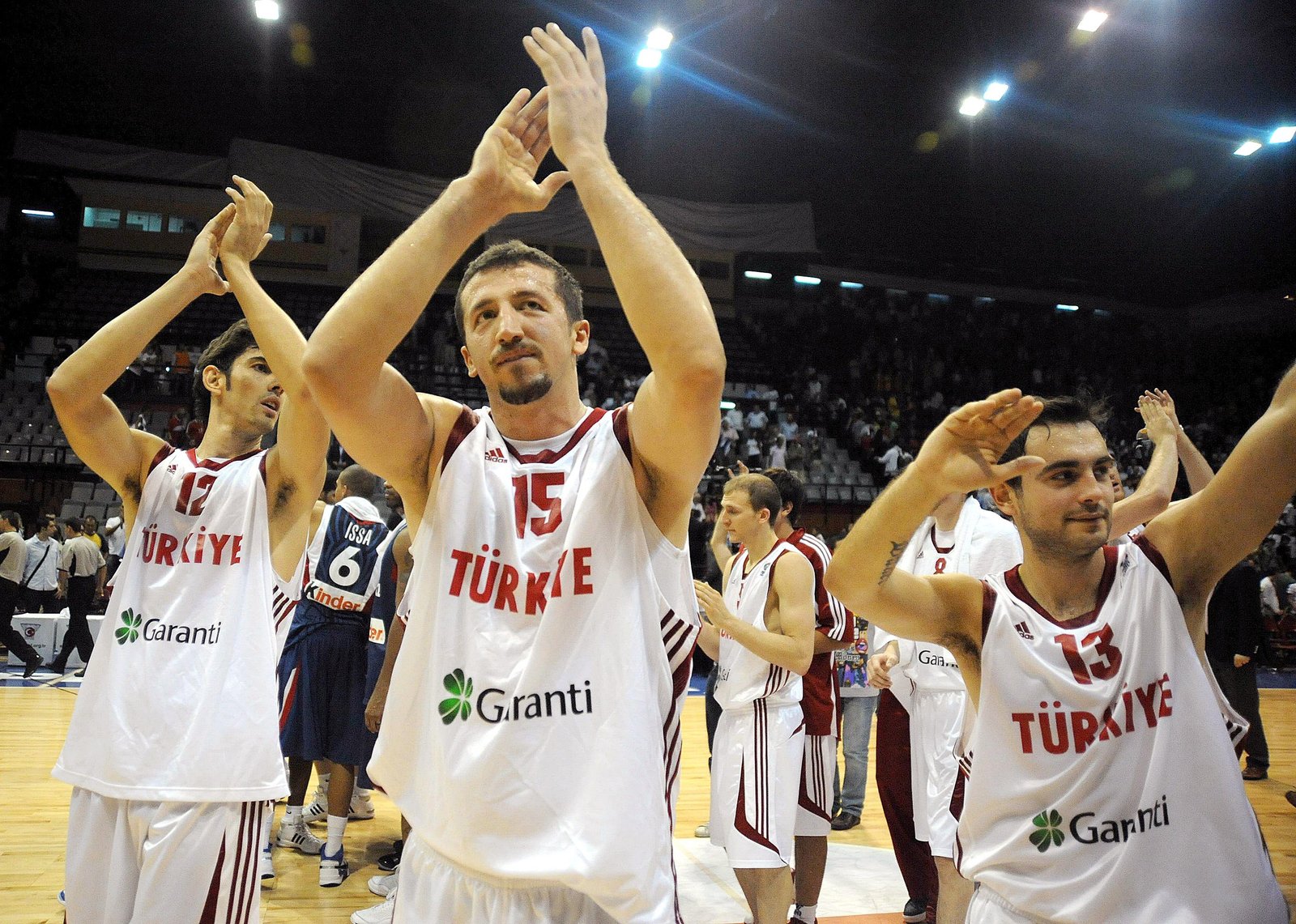 Teşekkürler 12 Dev Adam…